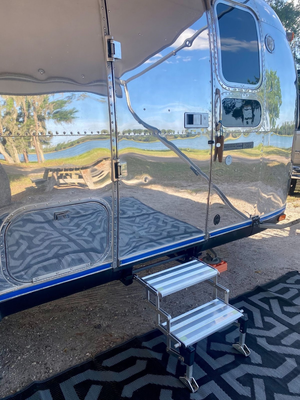 Torklift Central | Experience Safer Airstream Entry Using GlowStep ...